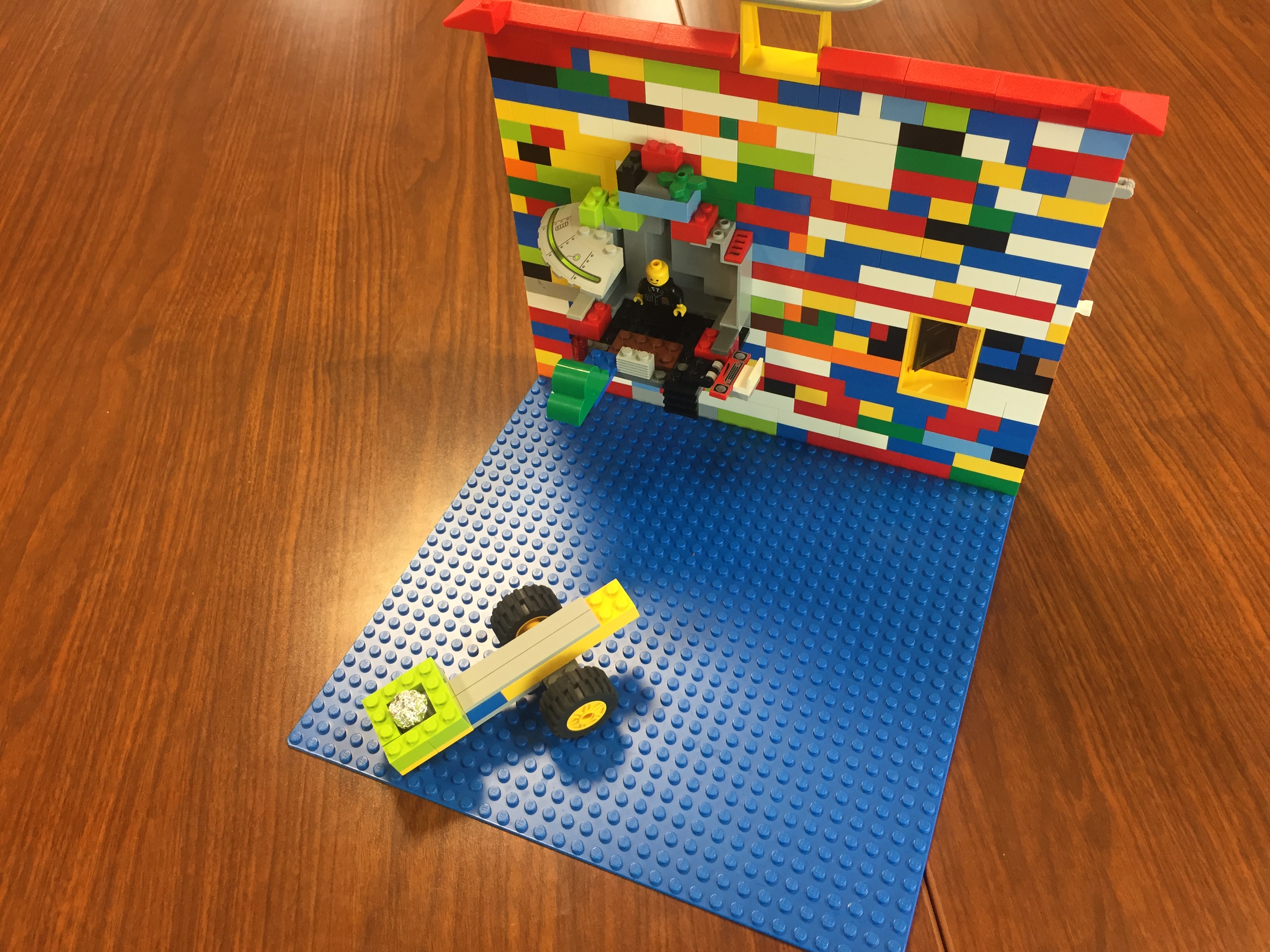Lego Club Challenge–Castle Siege – The Lego Librarian