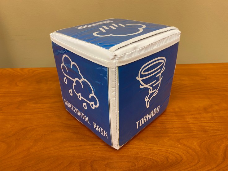 Lego Challenge–Hurricane House – The Lego Librarian